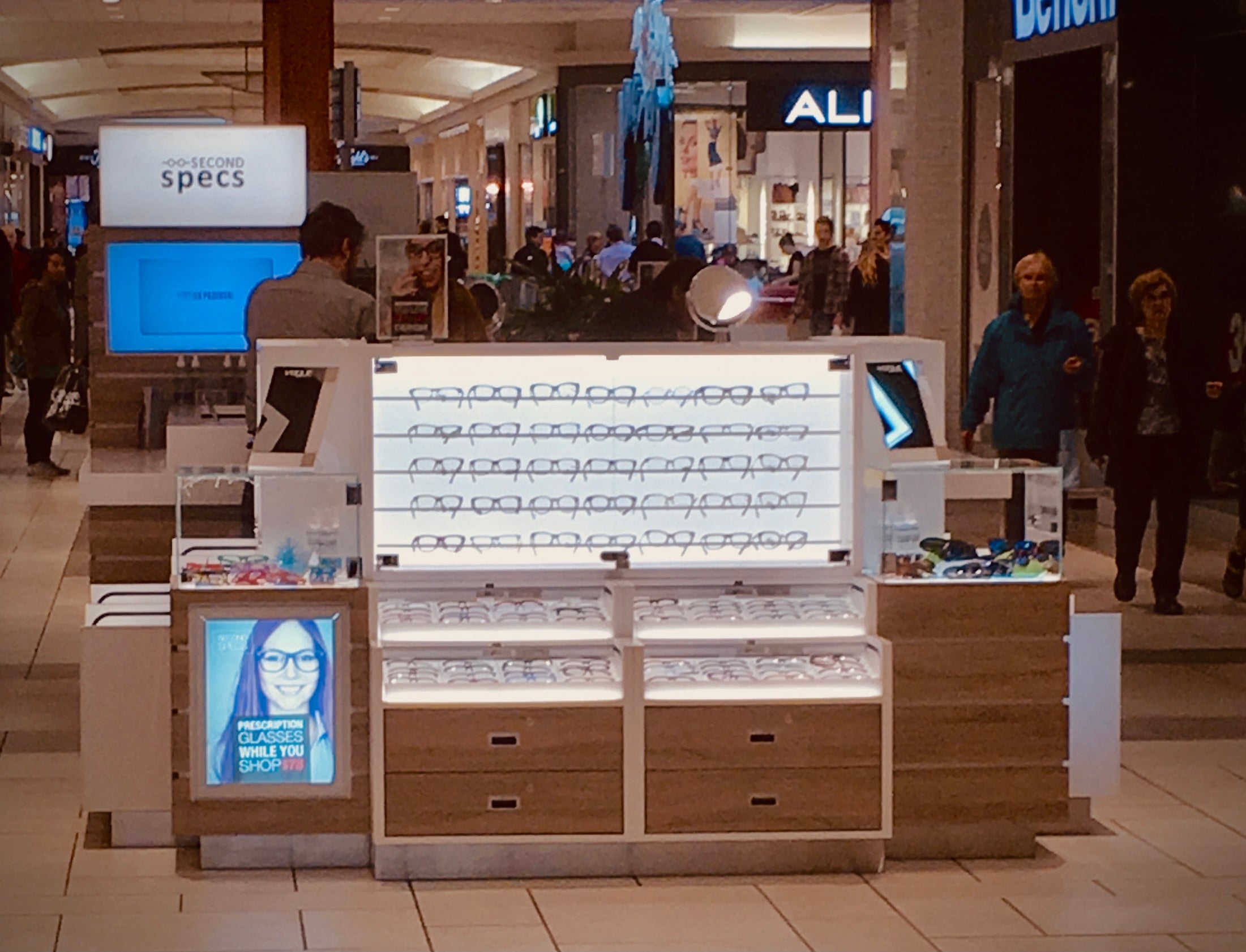 Same Day Glasses Store in Edmonton, Sherwood Park, Saskatoon — Second Specs